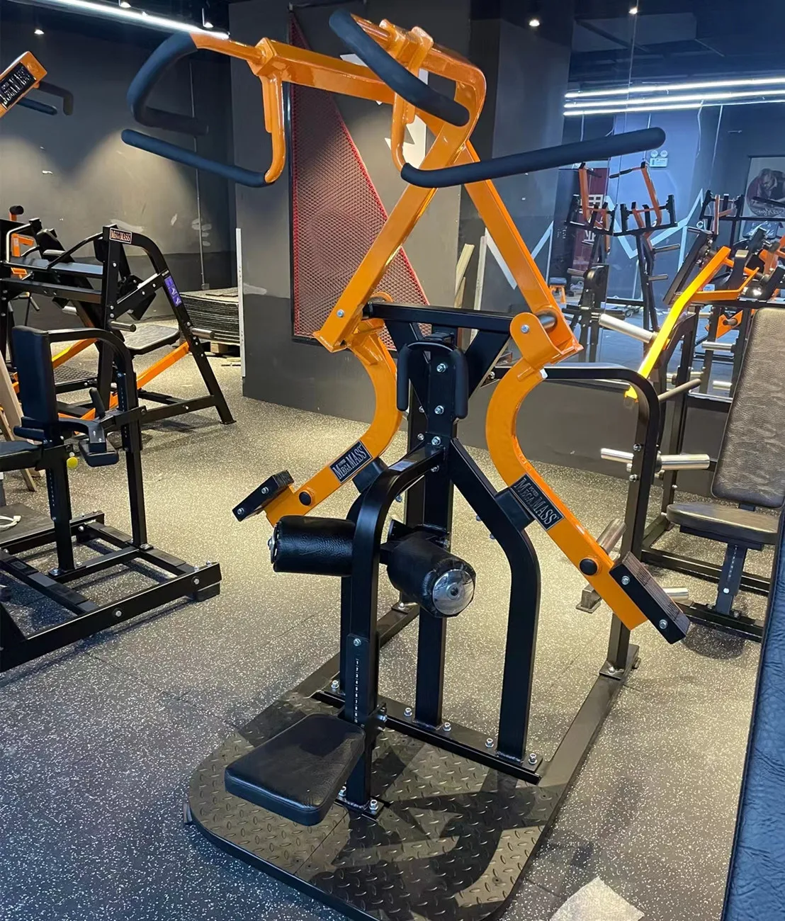 Strength Training Chest Press Lat Pulldown Low Row Machine Shoulder ...