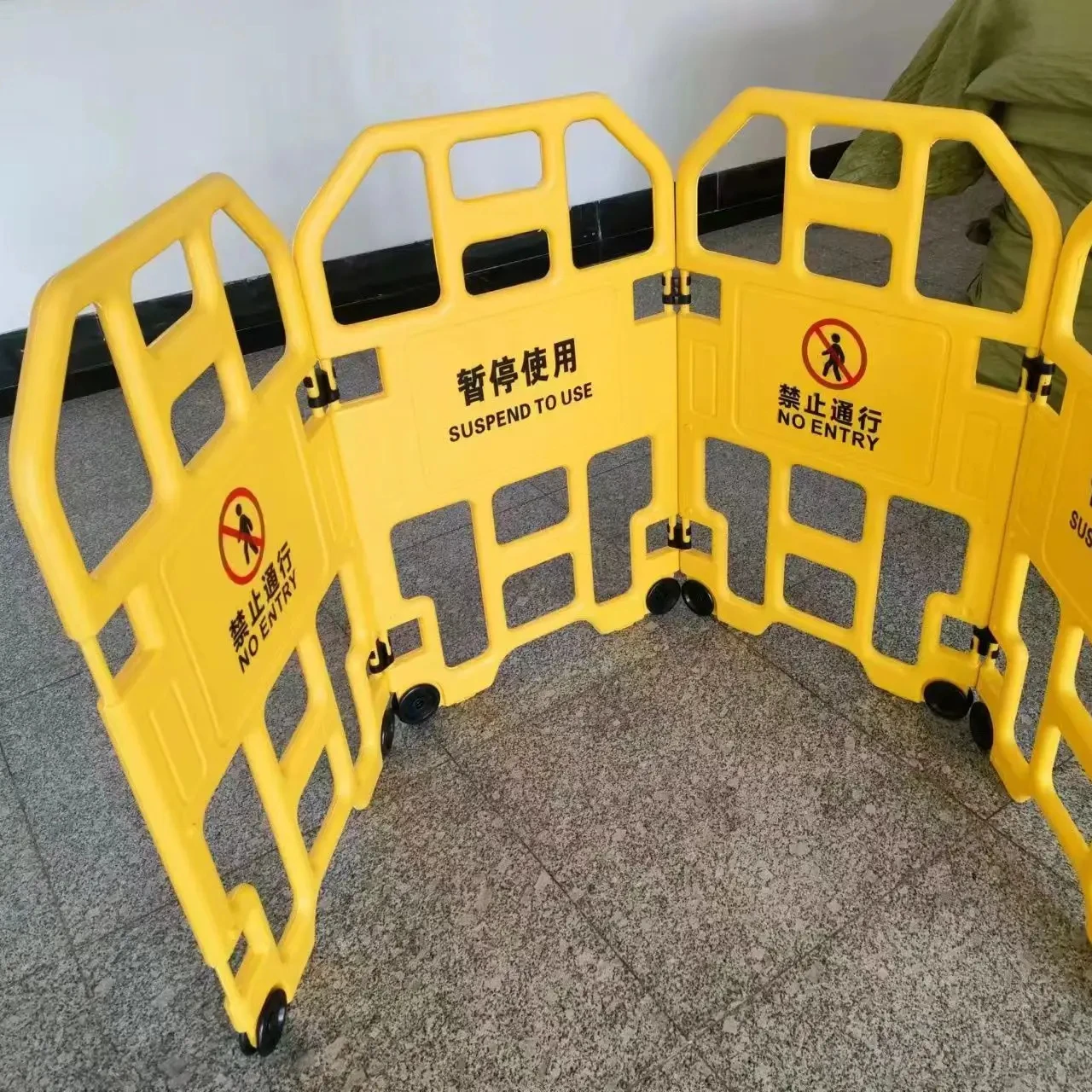 Foldable Portable Retractable Plastic Fence No Entry Sign Barrier ...
