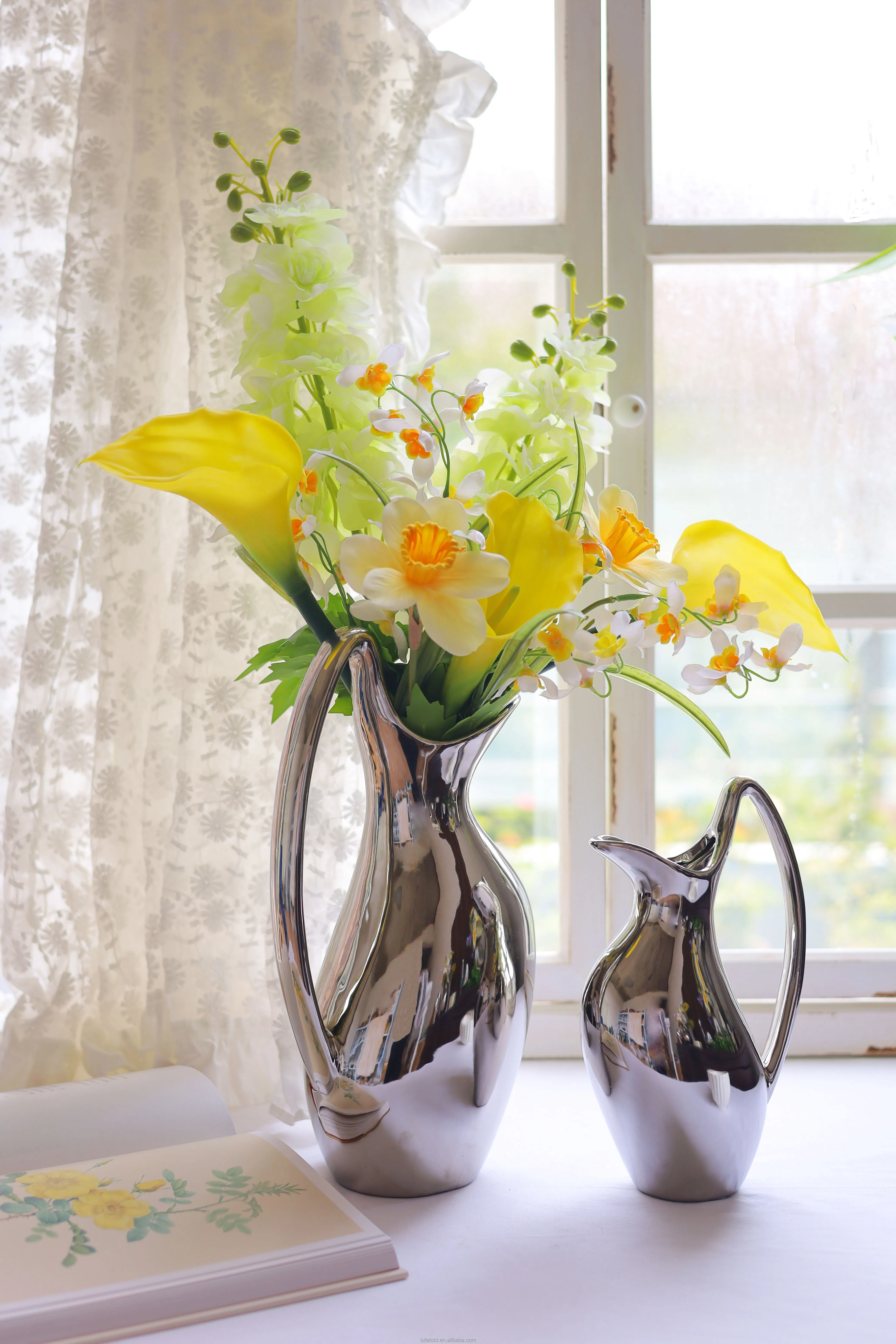 Modern Minimalist Silver Plating Metallic Swan Shape Flower Vase For ...