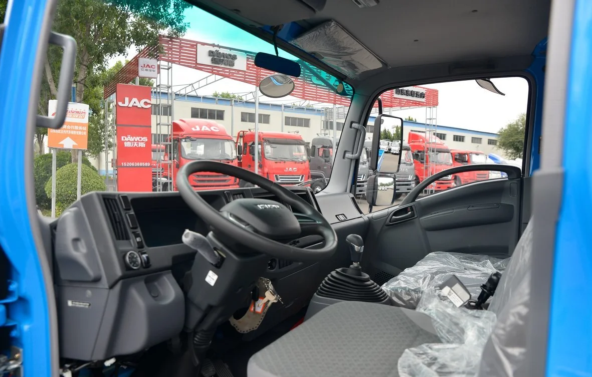 ISUZU Light Cargo Truck - 120hp, Euro VI, 4x2 Column Plate