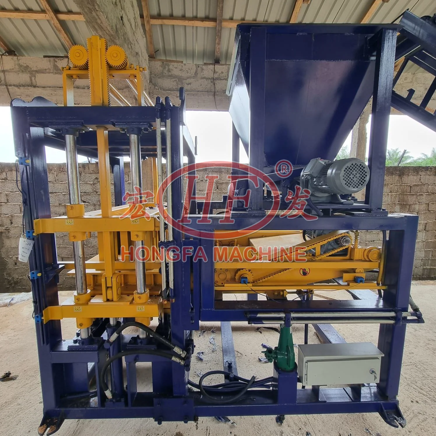 Interlocking Concrete Block Mould Machine for Garden Wall Decoration