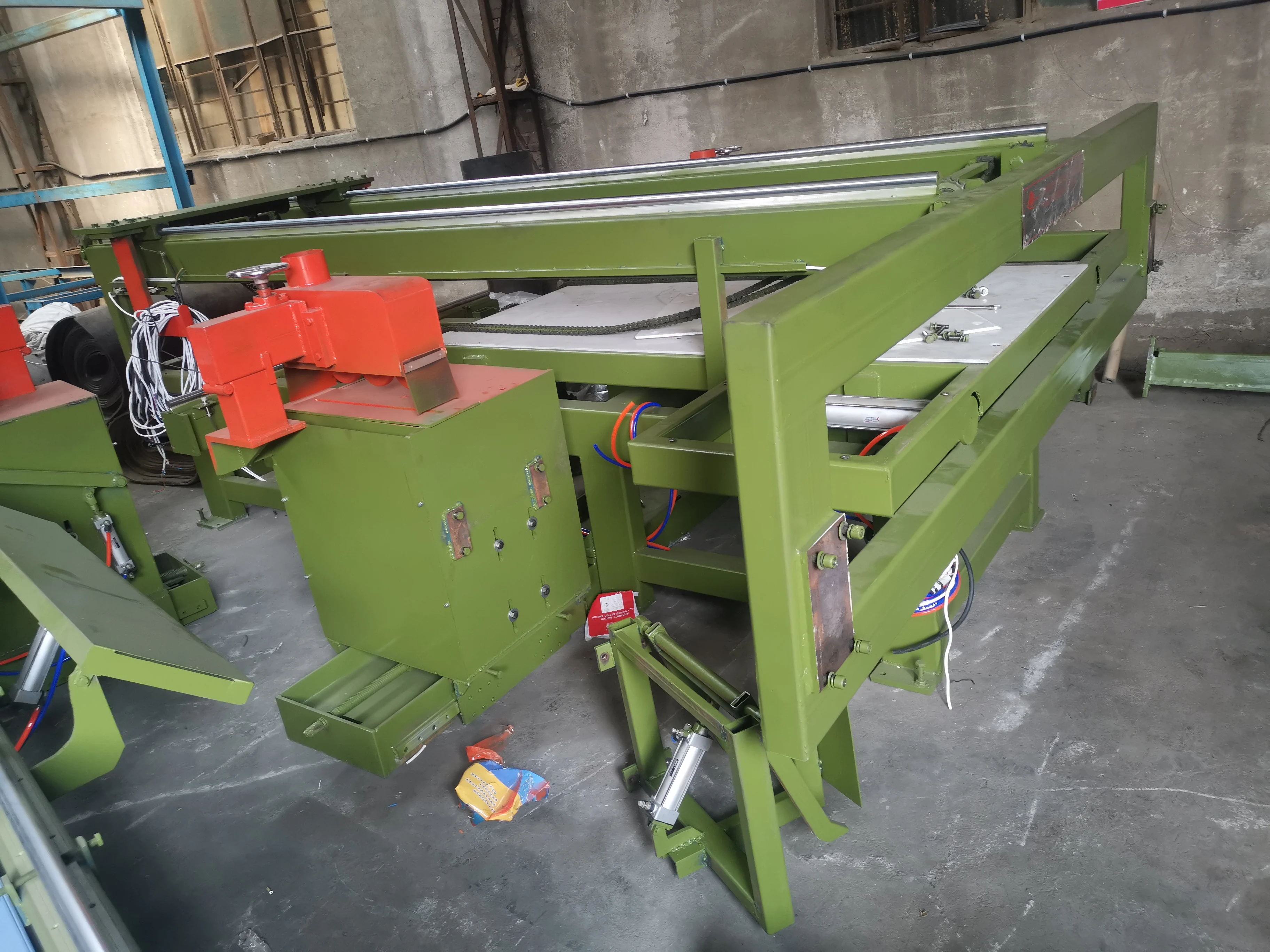 Four-sides Sawer With Cleaner Edge Sawing Machinery/edge Trimming ...