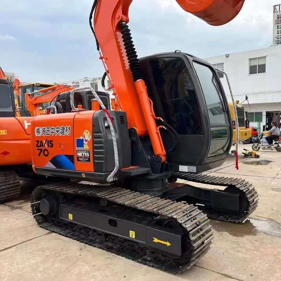 Original Secondhand Japan Tracked Excavator Hitachi Zx70 7ton Mini Used ...