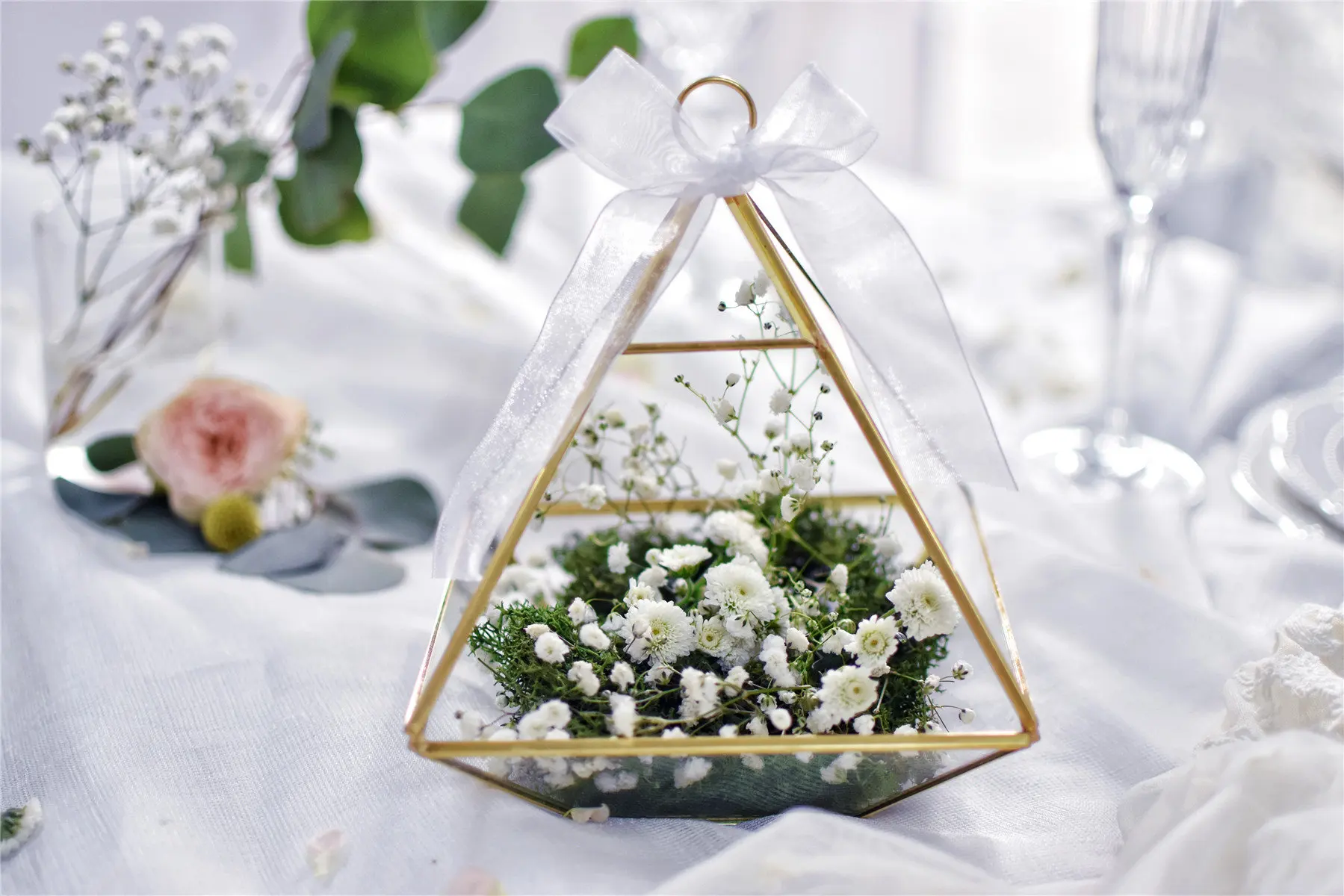 Geometric Glass Terrarium Pyramid Vertical Hanging Acrylic Terrarium ...