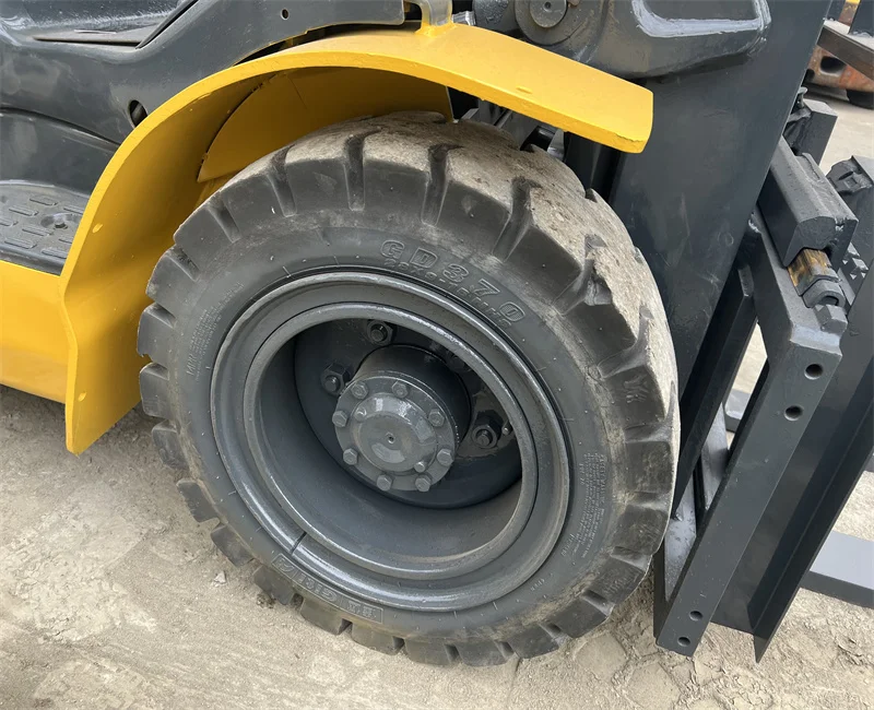 Japan Made Komatsu 3 Ton Fd30t-16 Fd30t-17 Used Forklift - Buy Komatsu ...