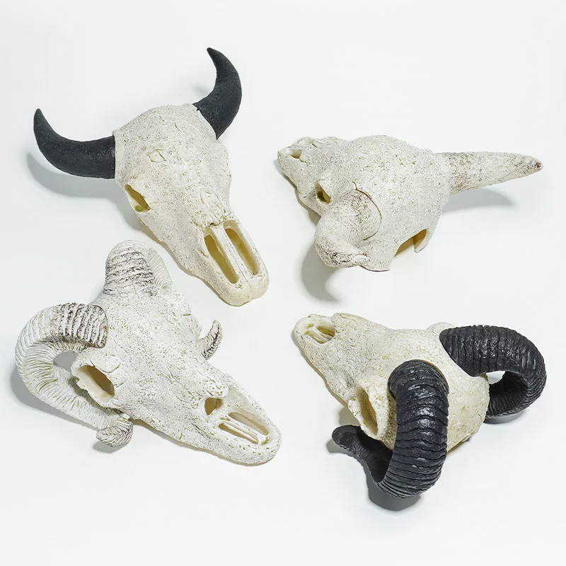 Crawling pets avoid skeletons, lizards, exotic pets, fish tank ...