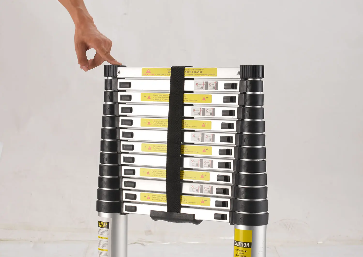 Escada Telescopia Ladder - Versatile and Durable Solutions