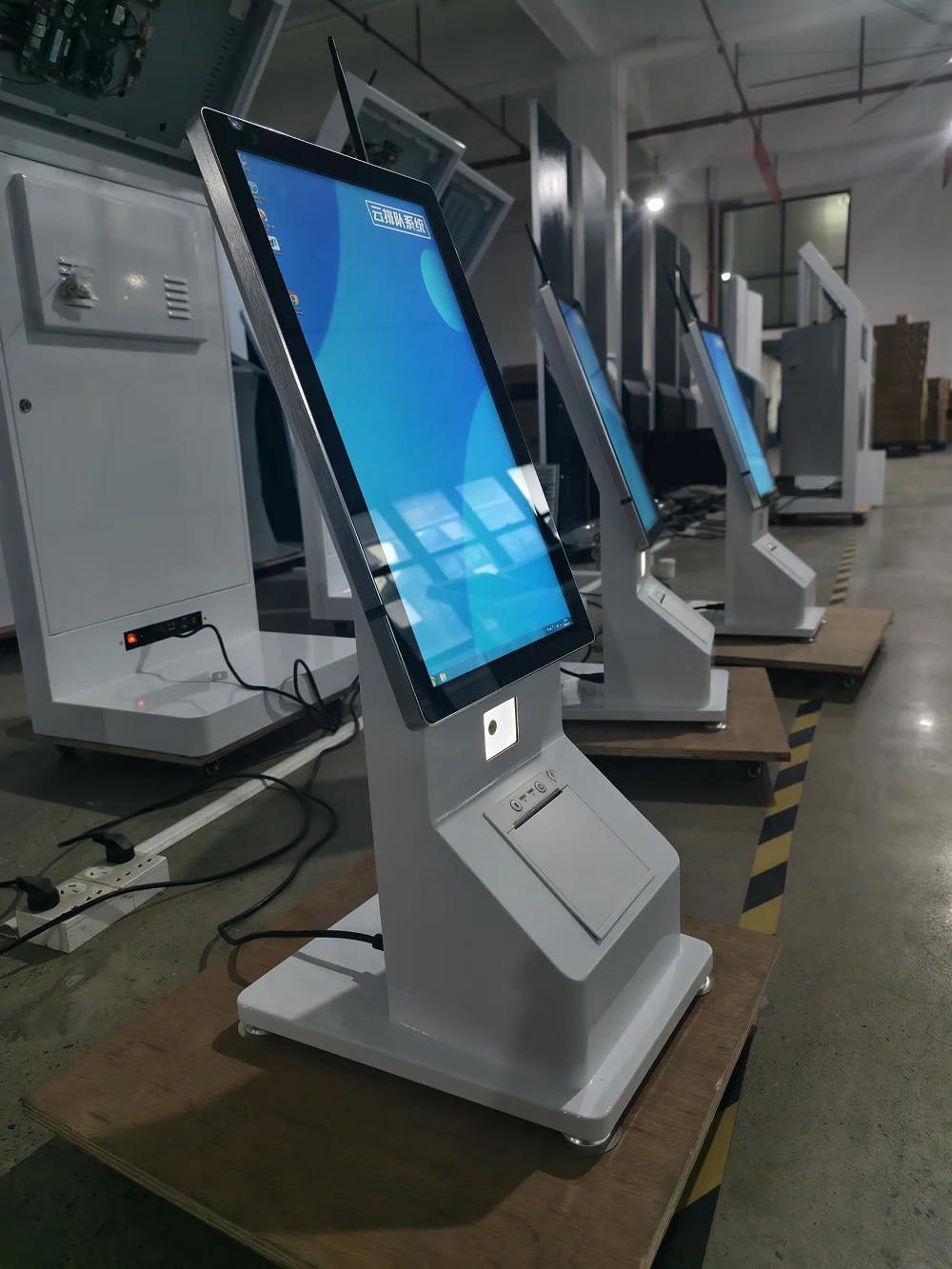 IRTECH Automatic Queuing System - Efficient Customer Management