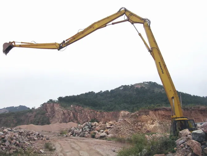 Long Reach Arm Boom for Excavators - Durable & Versatile