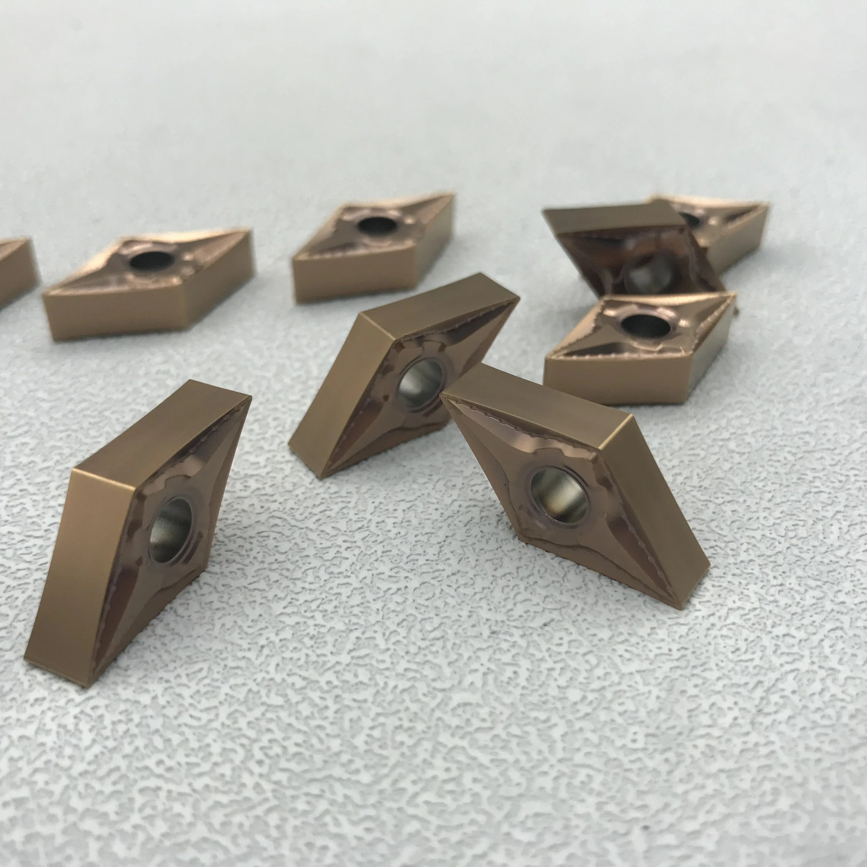 Gw-cnc Dnmg Turning Tool Tungsten Carbide Insert - Buy Carbide Inserts ...