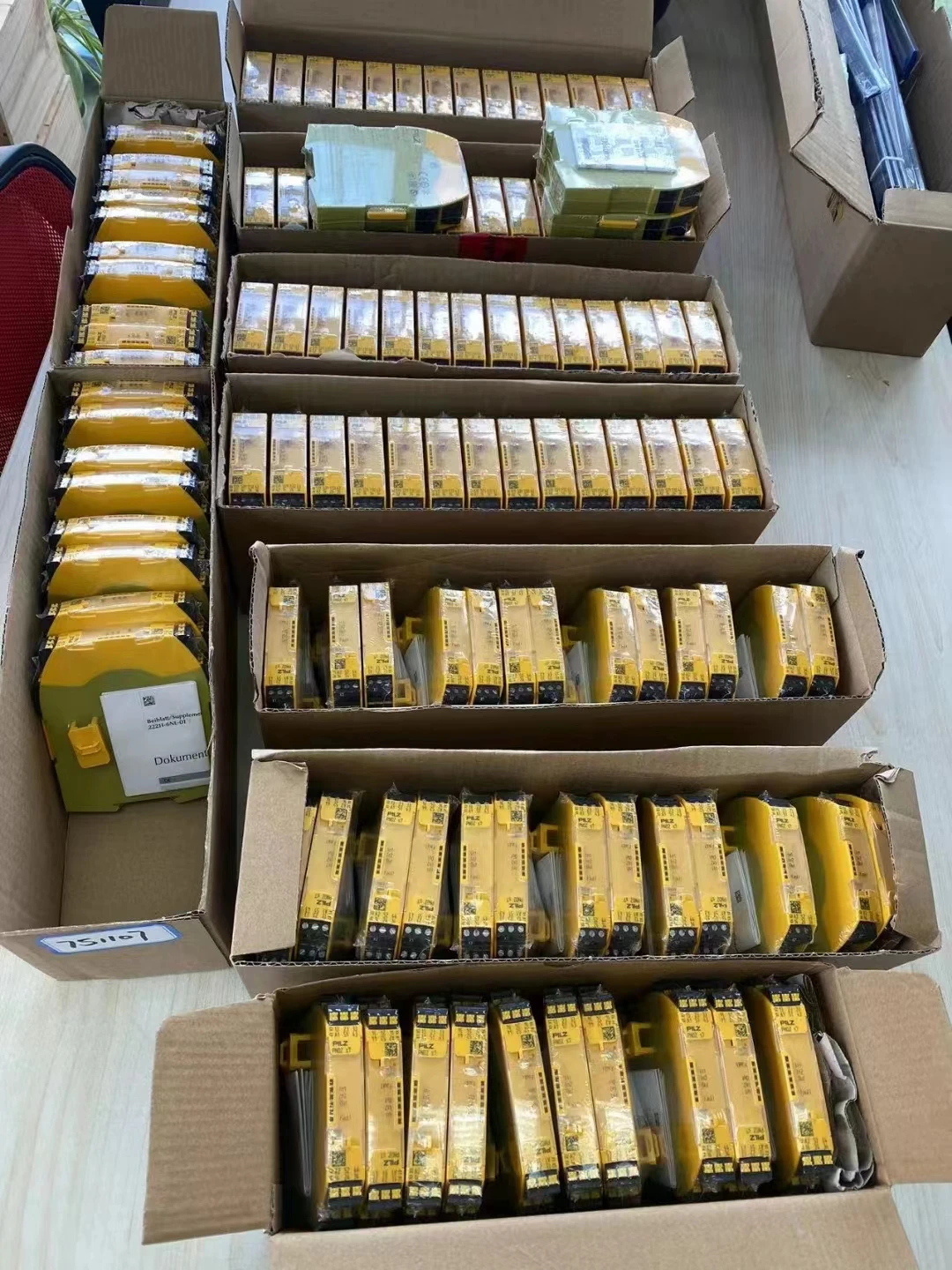 Original Brand Dual Channel Safety Relay Safety Switch 751109 In Stock ...