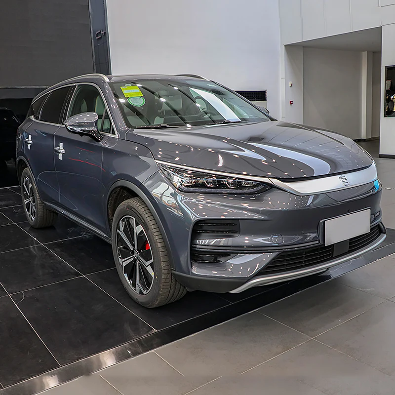BYD Tang EV 730km - Efficient Electric 4X4 Vehicle
