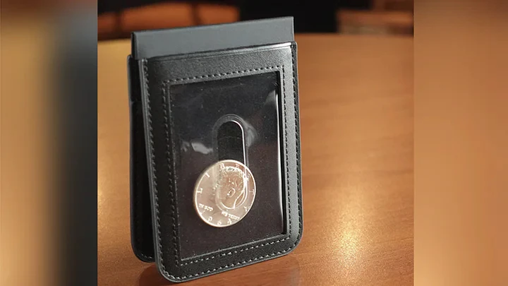 Flick Wallet Accessory By Tejinaya Magician Wallet Close Up Street ...