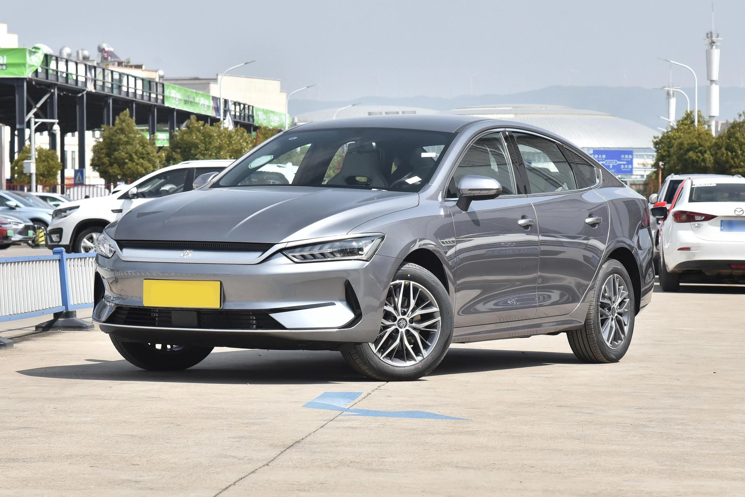 BYD Qin Plus Honor Version 510KM - Electric Vehicle Excellence