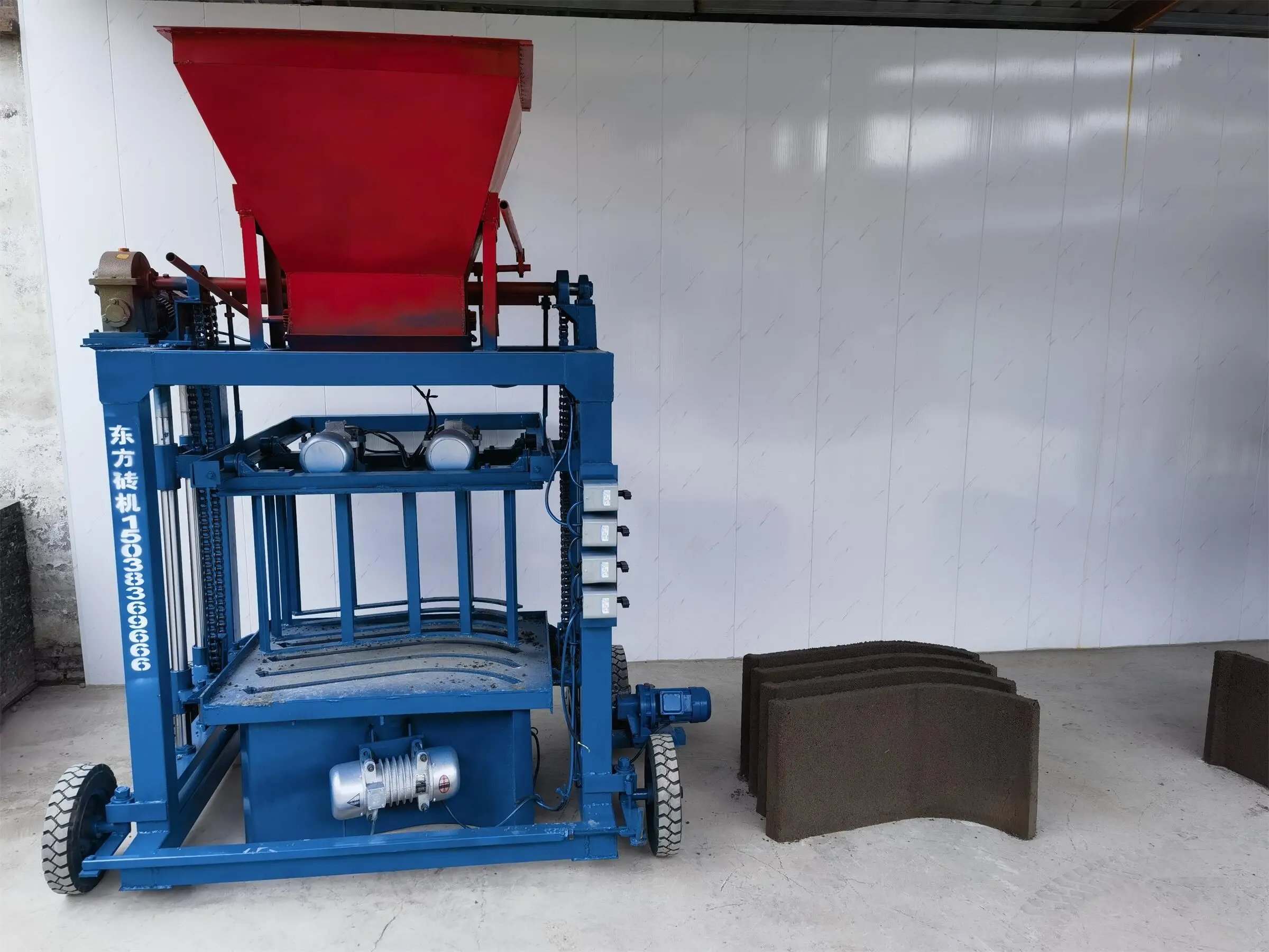 Precast Concrete Drainage Irrigation Canal Forming Machine Produces ...