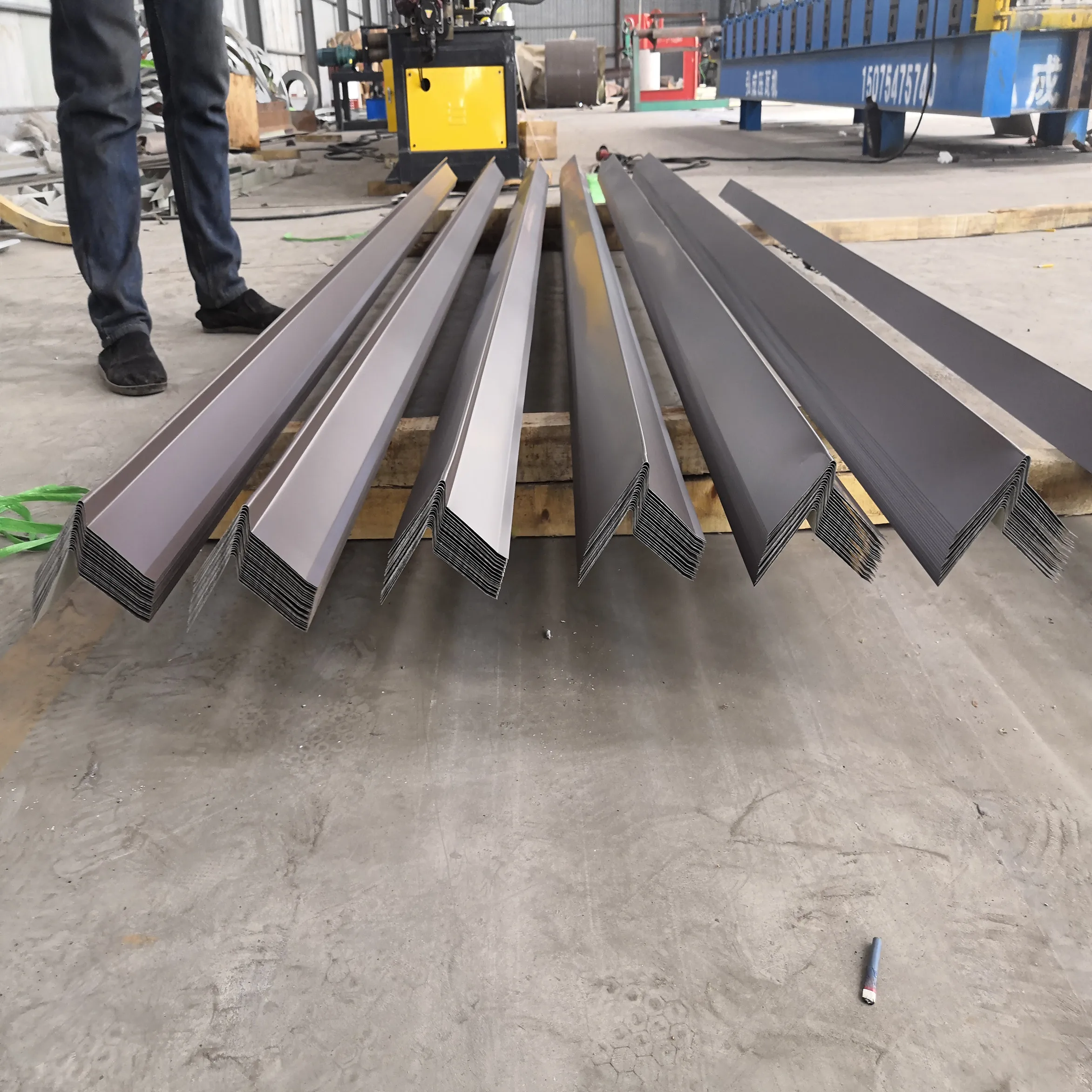 Metal Roof Edge Flashing
