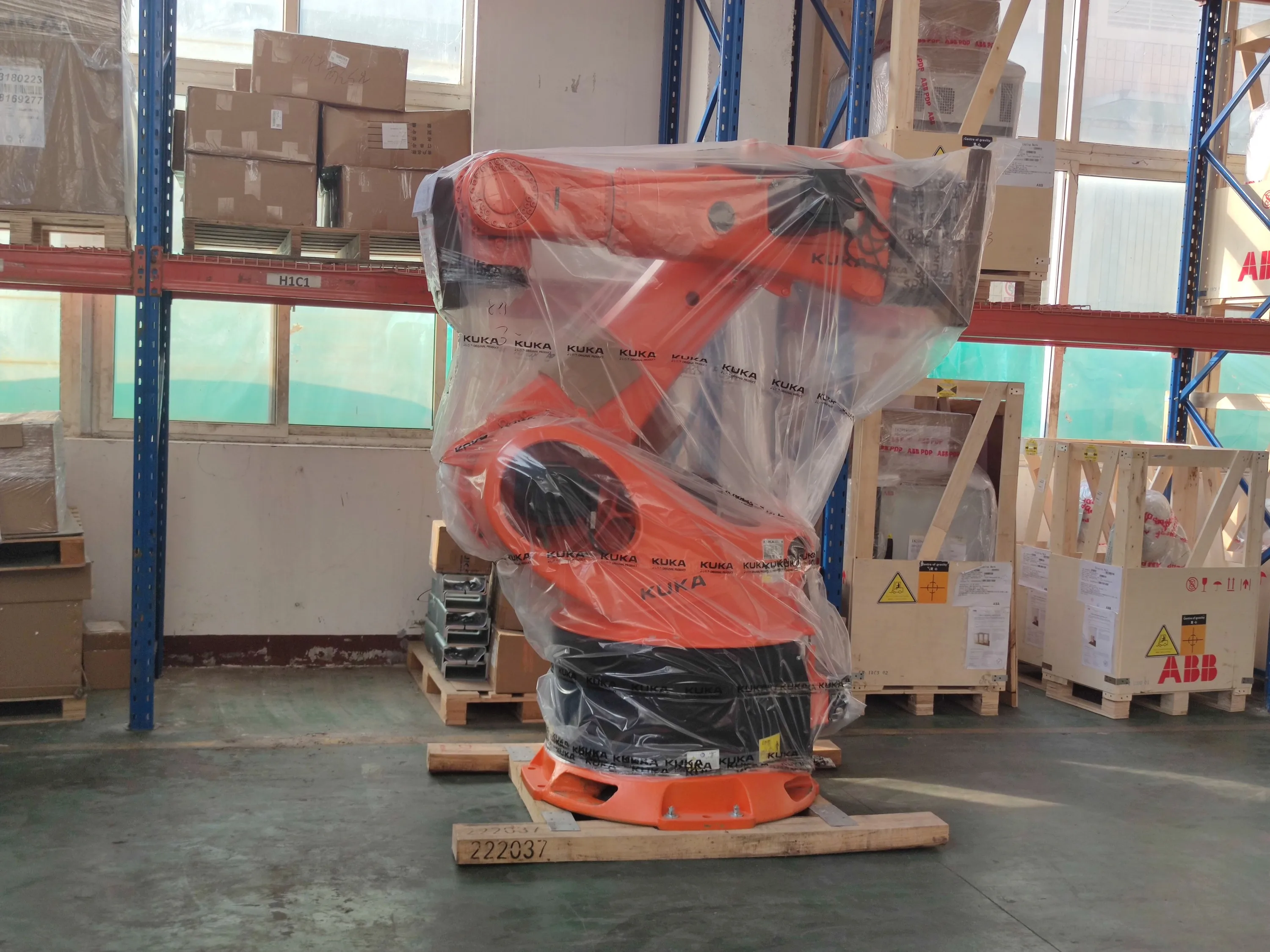 Kuka KR50 R2500 6-Axis Robot Arm for Handling & Palletizing