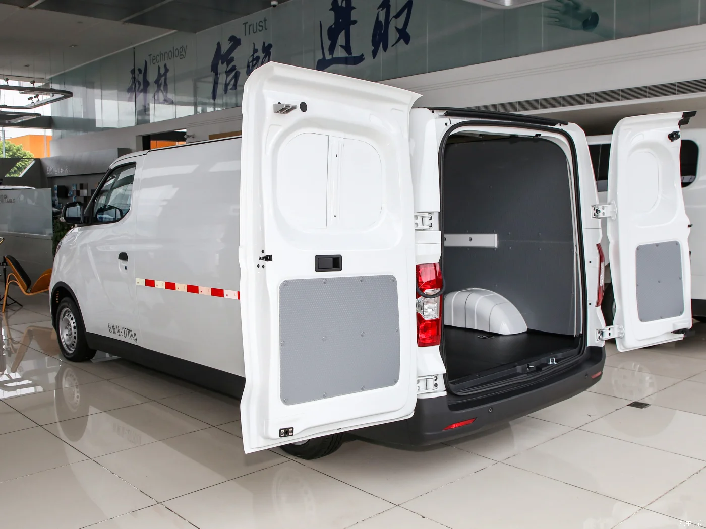 SAIC Maxus EV Cargo Van - High Capacity Electric Vehicle