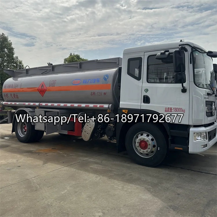China Shacman 5000 Liters Fuel Tank Truck Capacity 4x2 Small Oil Tanker ...