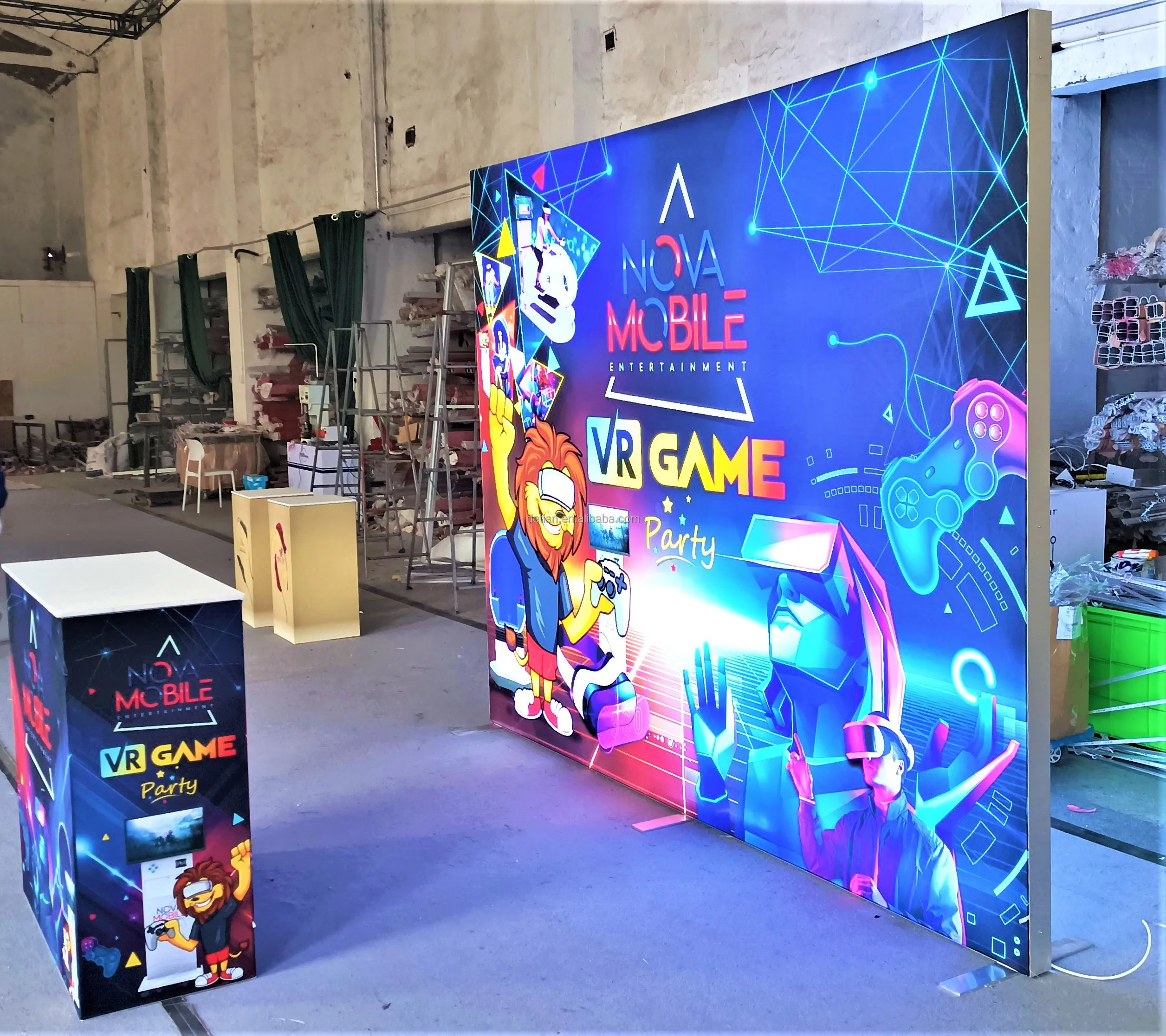 10x10 Trade Show Booth with Custom Printed Backlit Background
