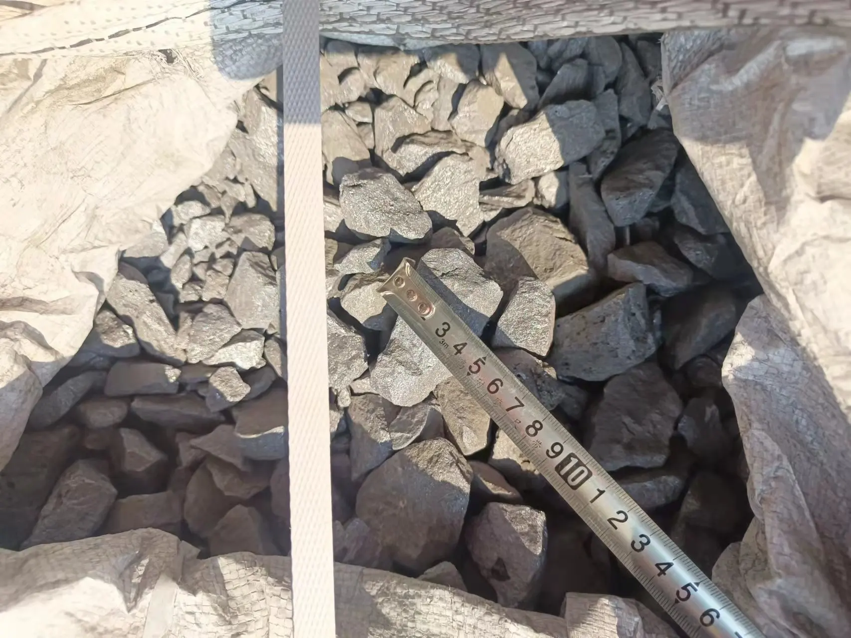 High Quality Ferrosilicon/fesi/antaciron/silicon Iron/ 72% 75% Ferro ...