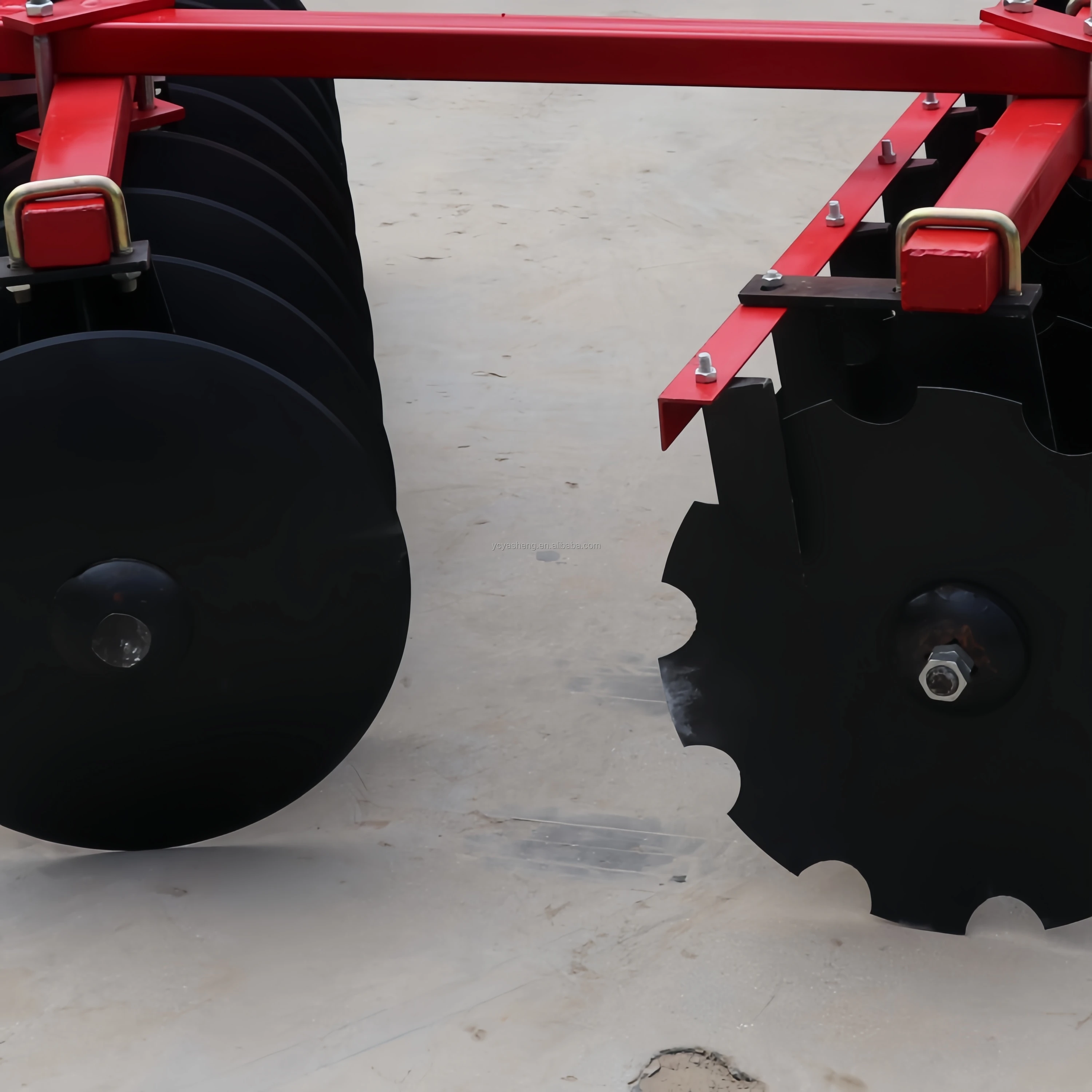 Farm Machinery Tractor Trailed Hydraulic Heavy Duty Disc Plough Plow ...