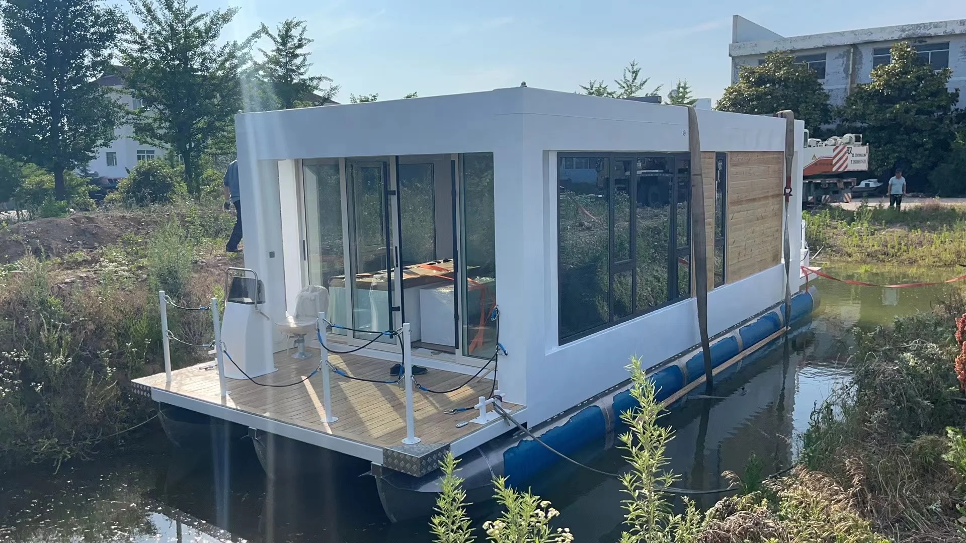 Luxury Houseboats,Small Floating Buildings,Modular Houseboats ...