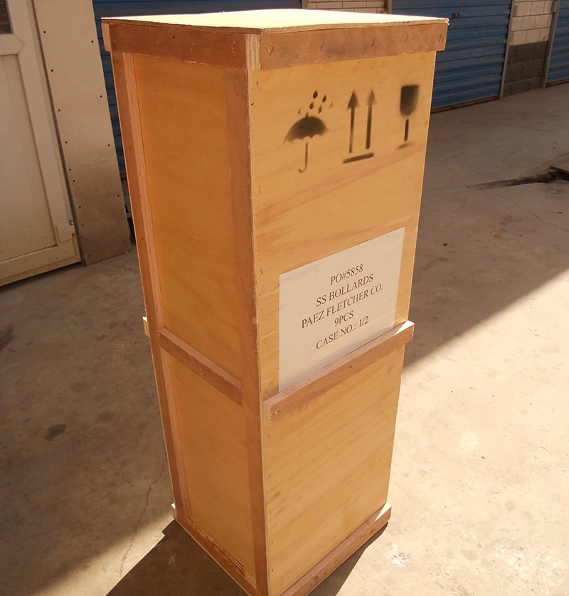 Cast Iron Parking Guard Post Isolation Post Traffic Barrier With Chain ...