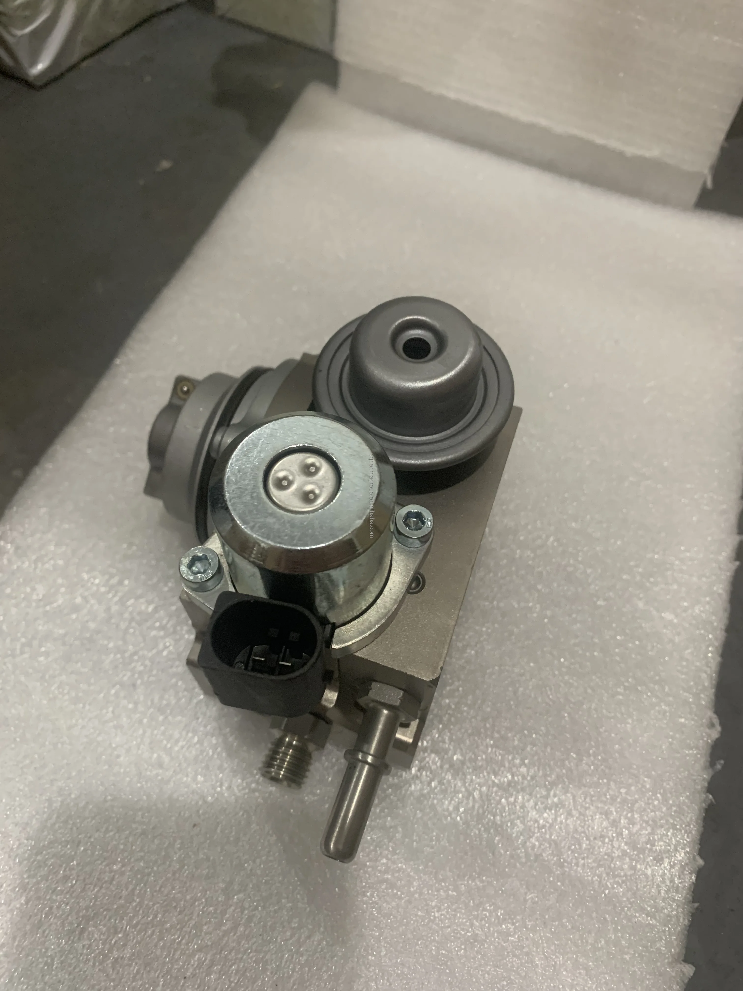 Wholesale High Pressure Fuel Pump for MINI R56 Cooper S