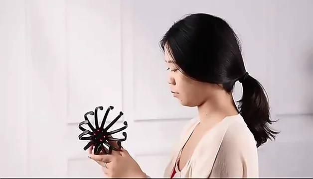 Japan Smart Automatic Head Massager Hand-free Octopus Scalp Massager ...