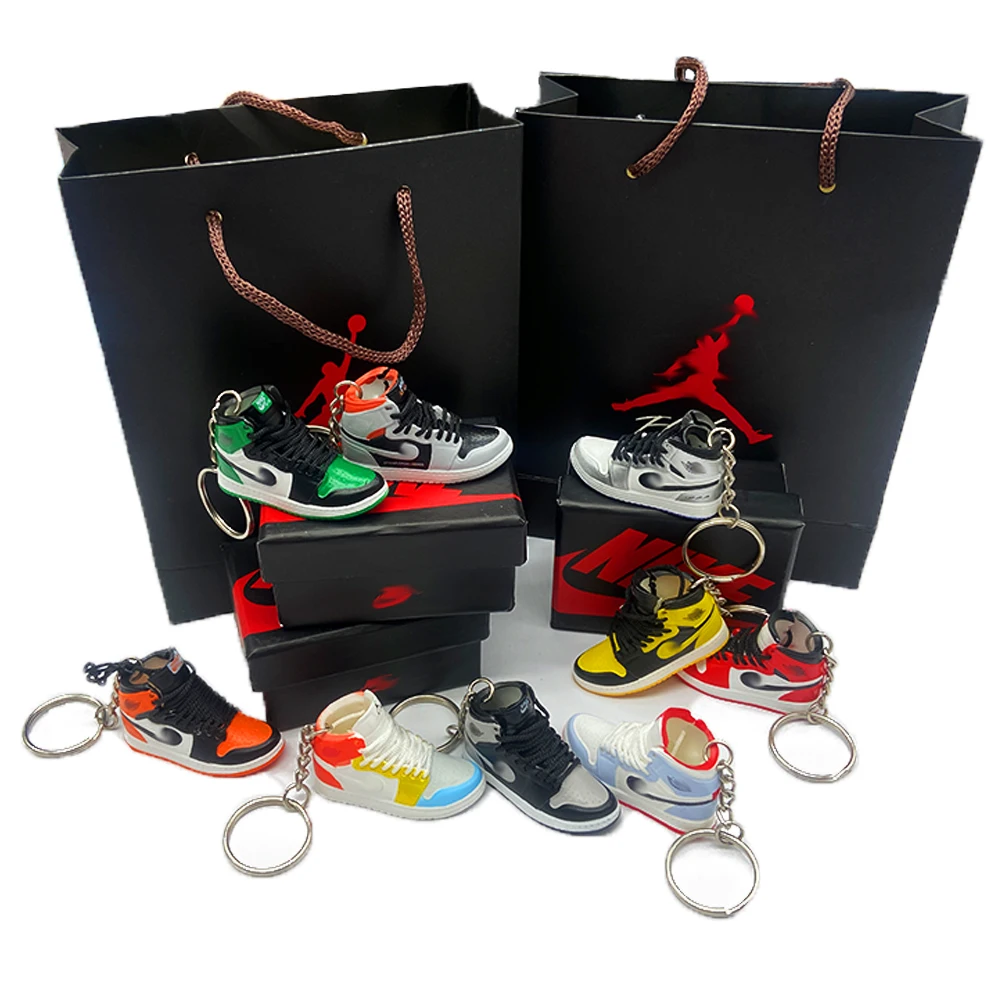 Scarpa Wholesale Hot Keychain Mini Basketball Sneakers Key Chains Mini ...