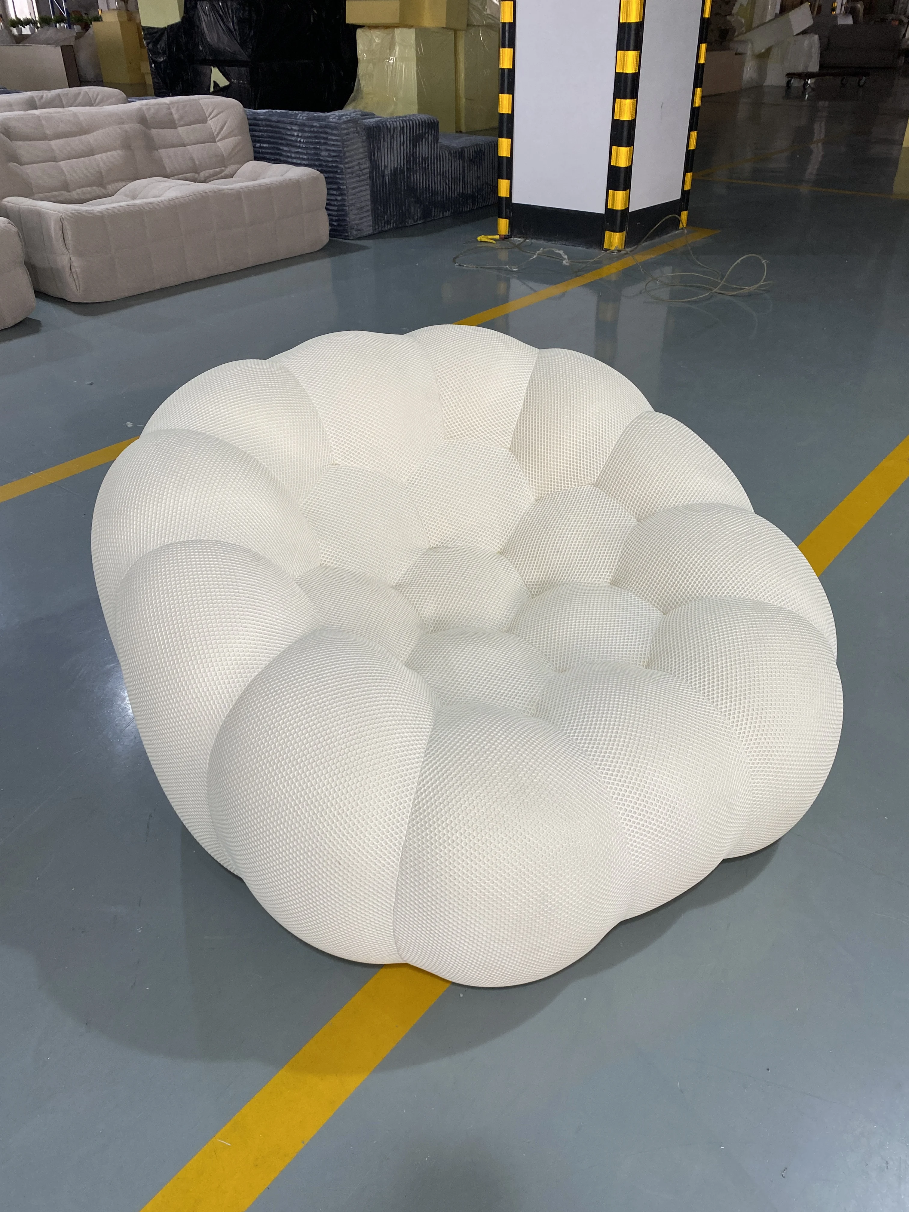 Minimalist Bubble Sofa Compressed with Vacuum Packed Technology - Easy ...