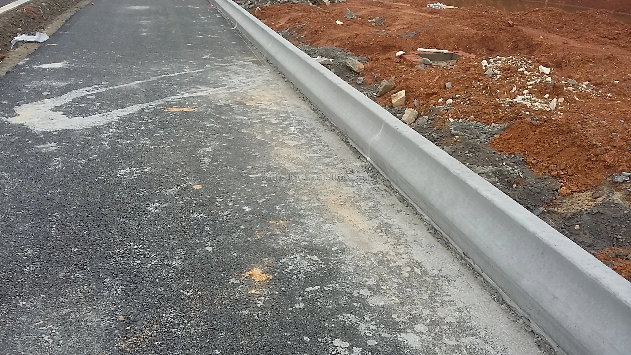 Road Construction Machinery Concrete Curb Kerb Extruder Making Machine ...