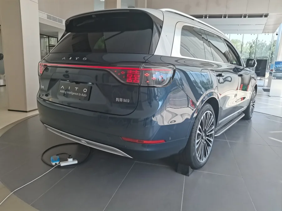 AITO M9 EV SUV - High Performance Electric Car for Families