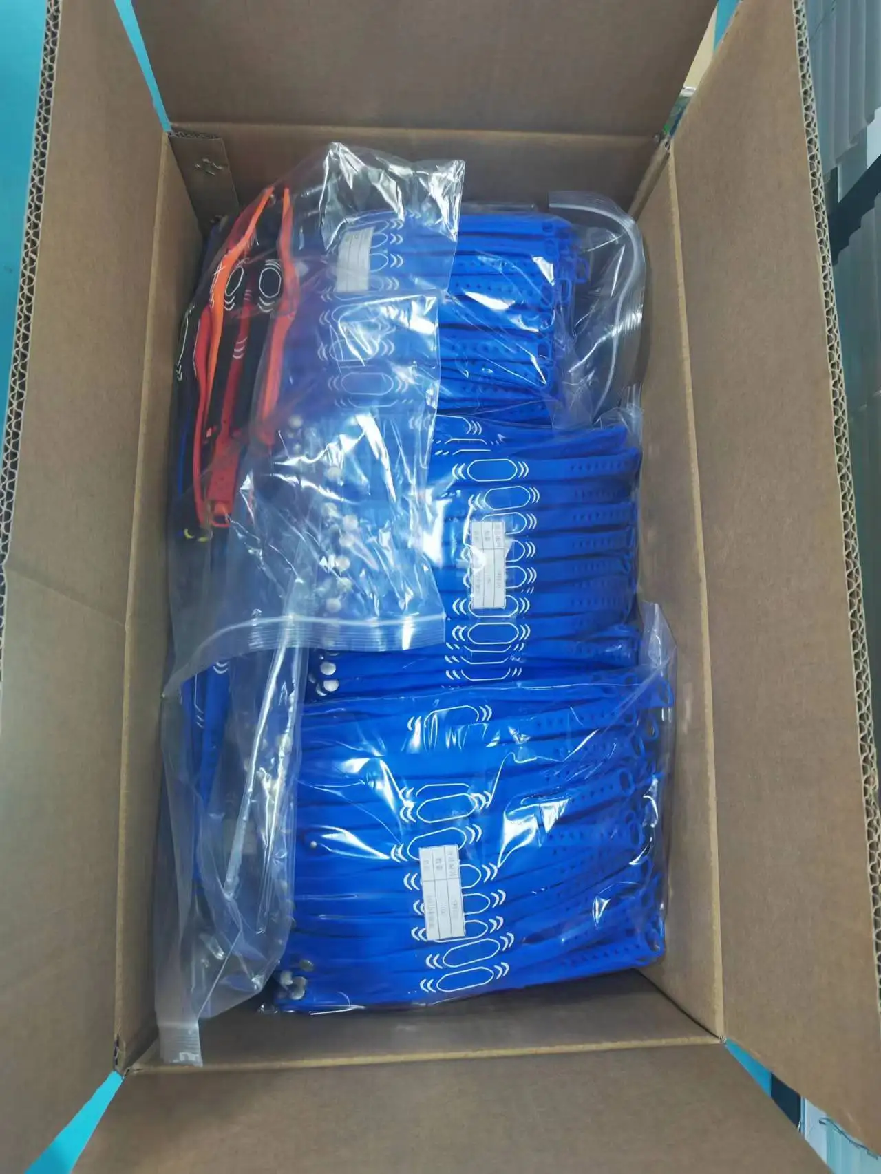 Iso14443a 13.56mhz Nfc Programmable Rfid Silicone Wristband For Fitness ...