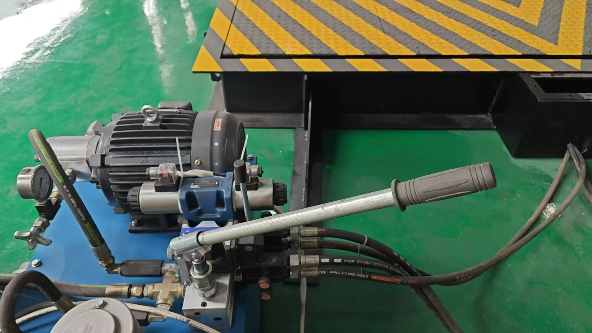 Spike Road Blocker - Automatic Folding Barrier System