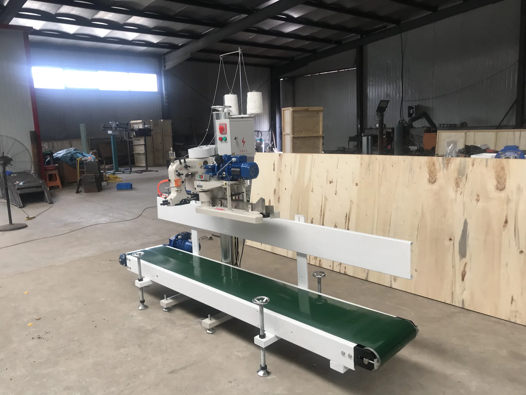 Lfs Belt Conveyor +chrome Round Pillar+ Gk35-6a Bag Sewing Machine ...