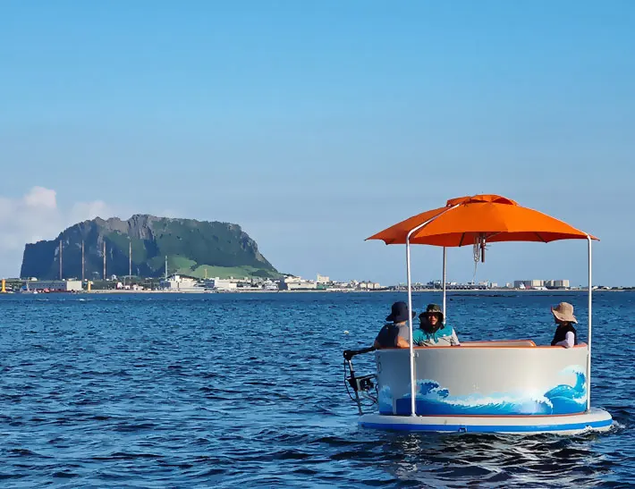 Drop Stitch Magic Donut Boat - Eco-Friendly Water Fun