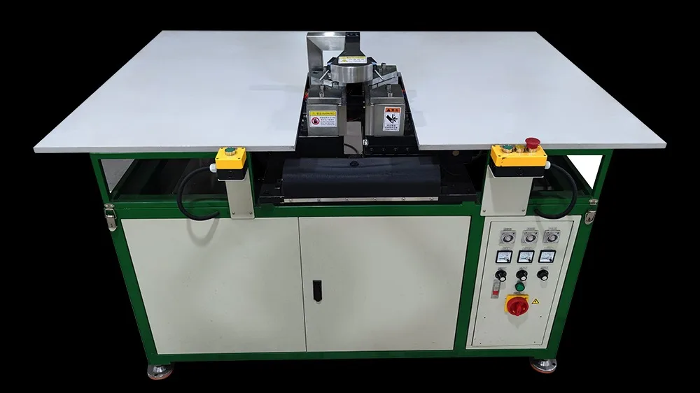 Fridge / Refrigerator Door Gasket Rubber Seal Corner Welder / Welding ...