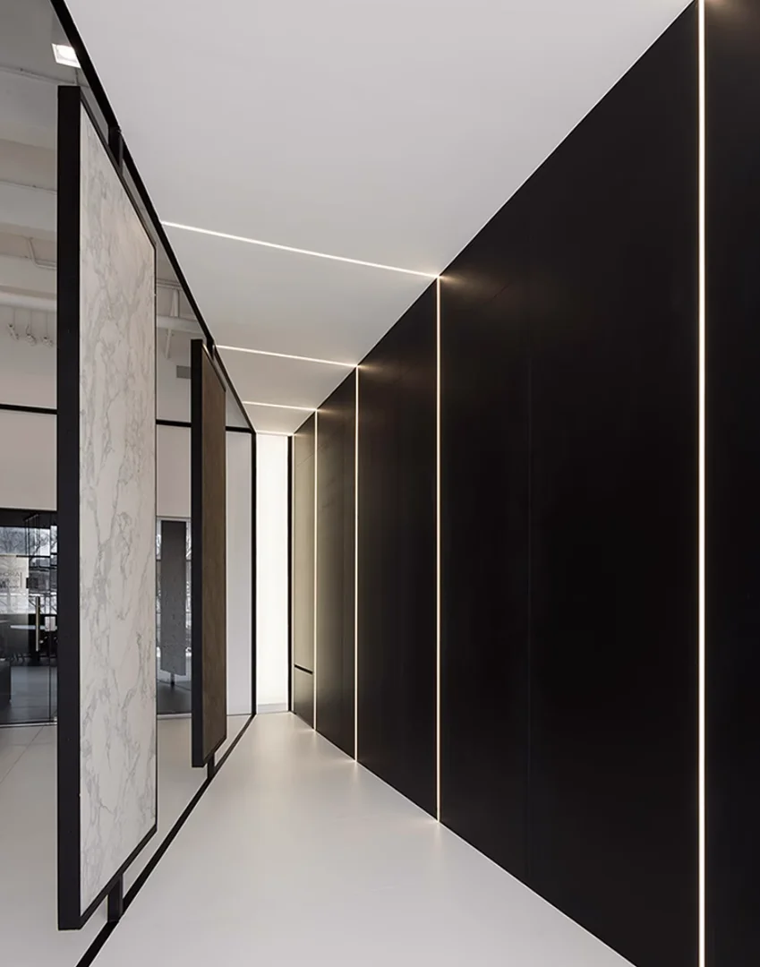 RL043530-150 LED Tube Lights Modern Design High Brightness Aluminium ...