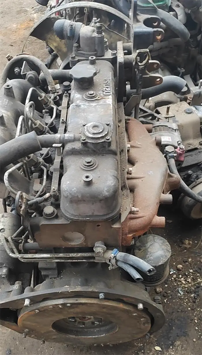 Isuzu 4JG2 Diesel Engine with Gearbox - Used & Reliable