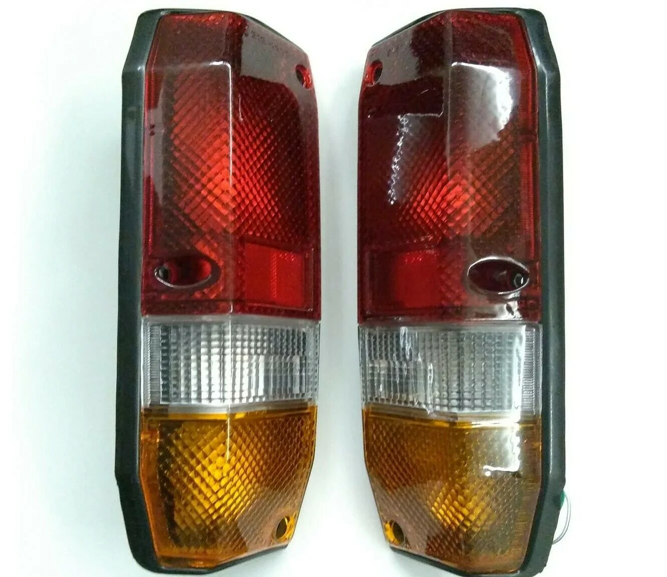 Auto Parts Body Kits - Tail Lights for Toyota Land Cruiser