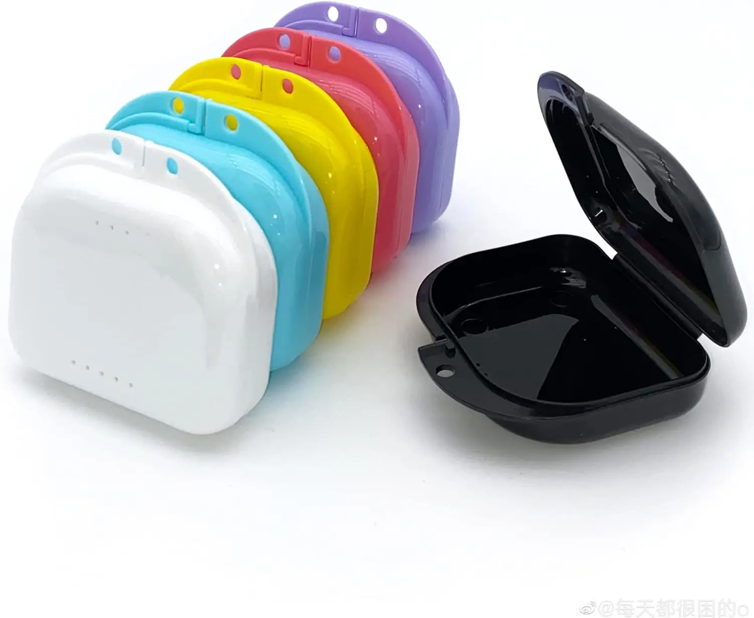 Customize Black Orthodontic Retainer Case Denture Case with Ventilation ...