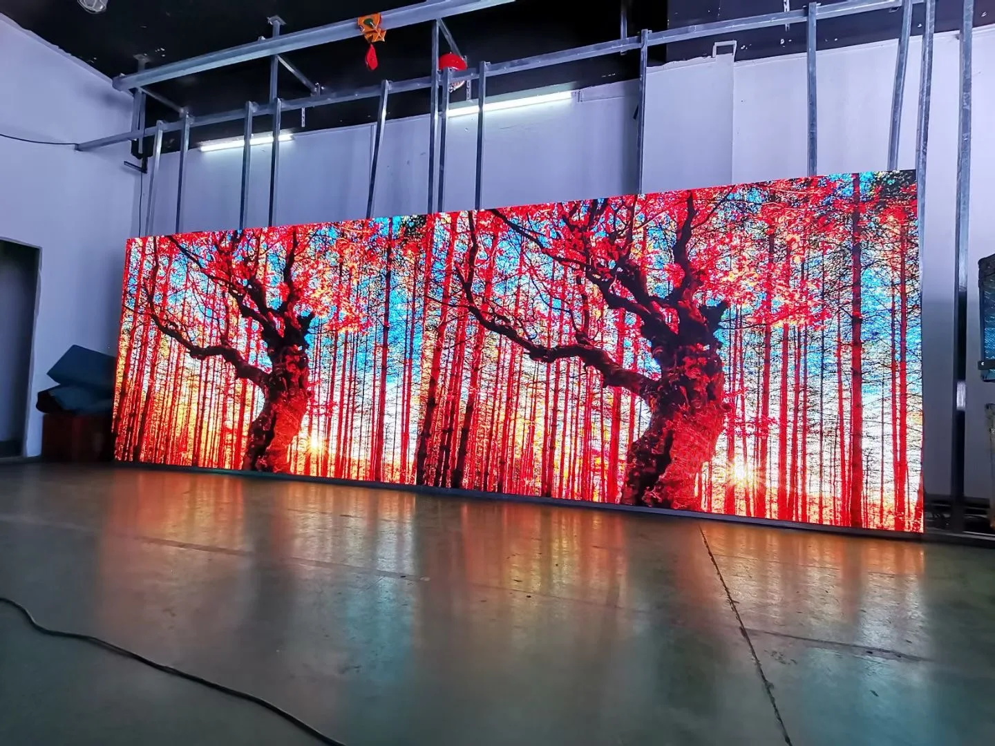 Novastar Control Fast Installation LED Display - Curved Screen