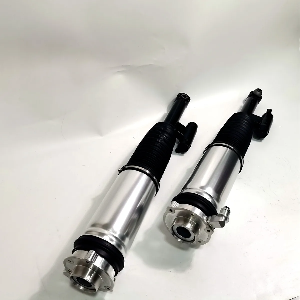 Rear air Suspension Shock Absorbers Strut for Rolls Royce Cullinan ...