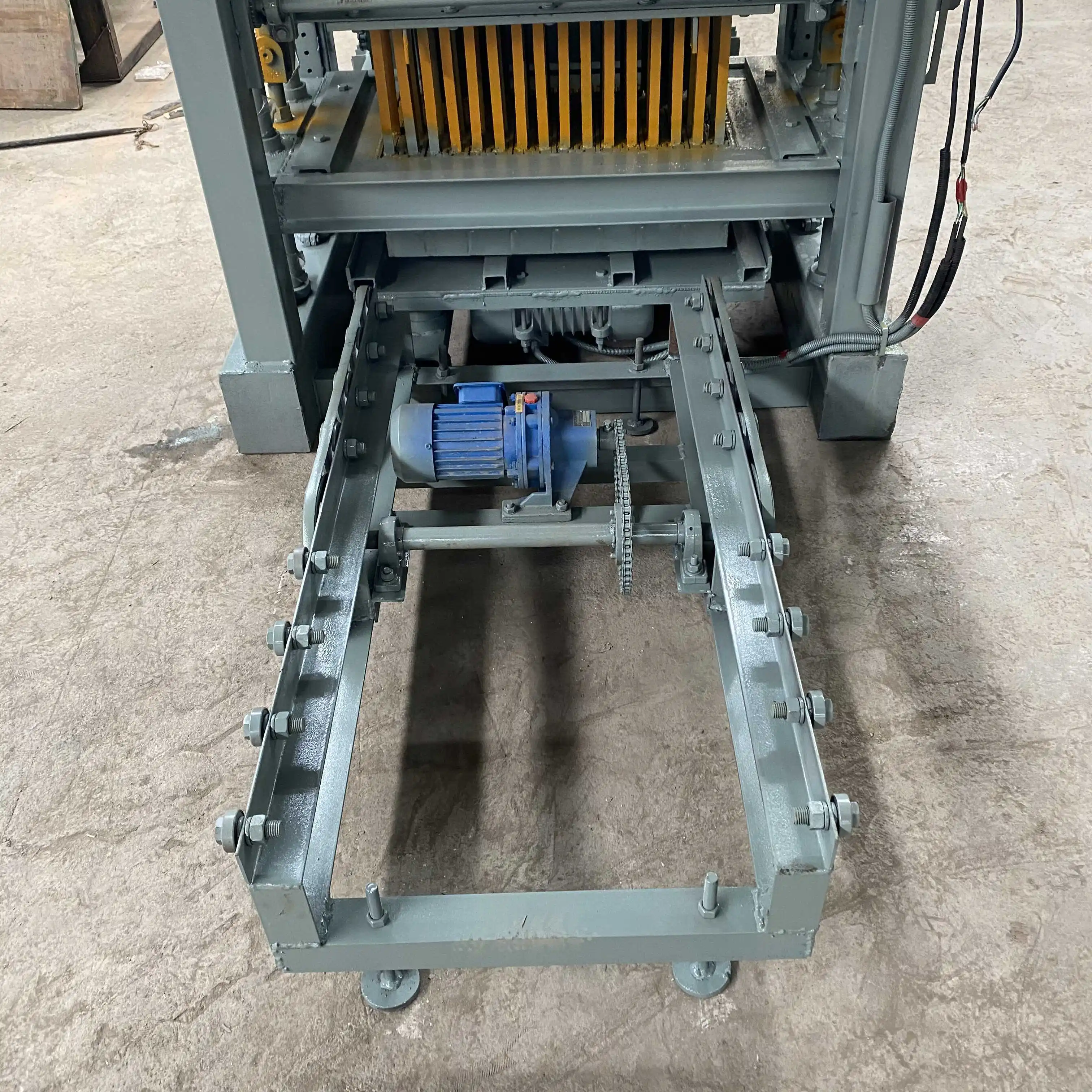 Hydraulic Pressure Automatic Cement Brick Making Machine 4-30 For South ...