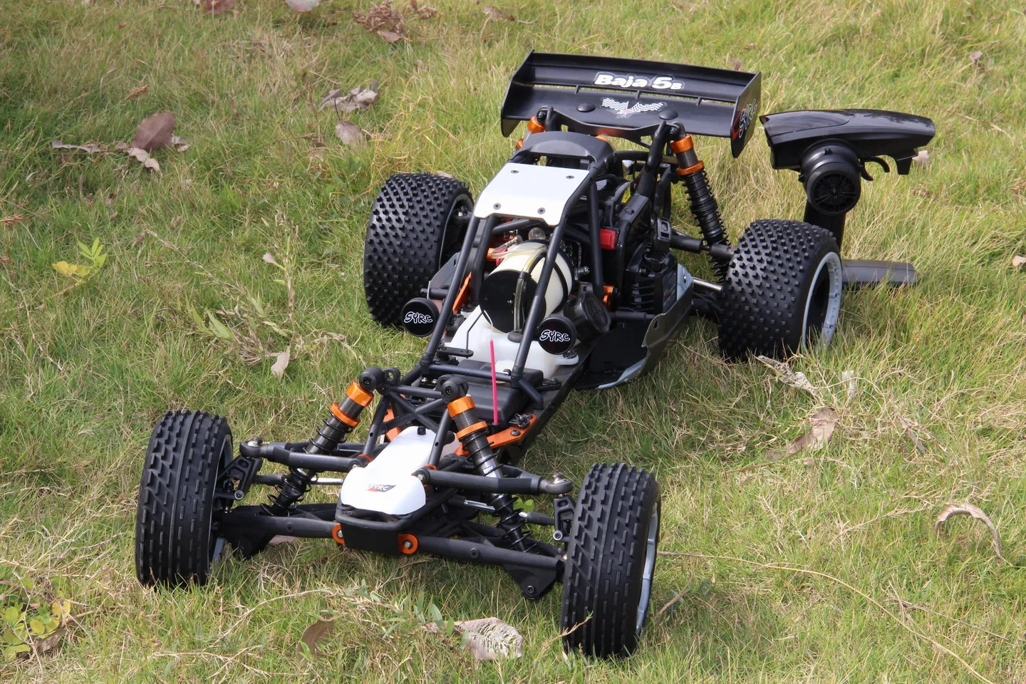 1/5 Scale 2 Stroke RC Car - High Speed Gas Powered Truck 1/5 Scale 2 Stroke RC Car - High Speed Gas Powered Truck