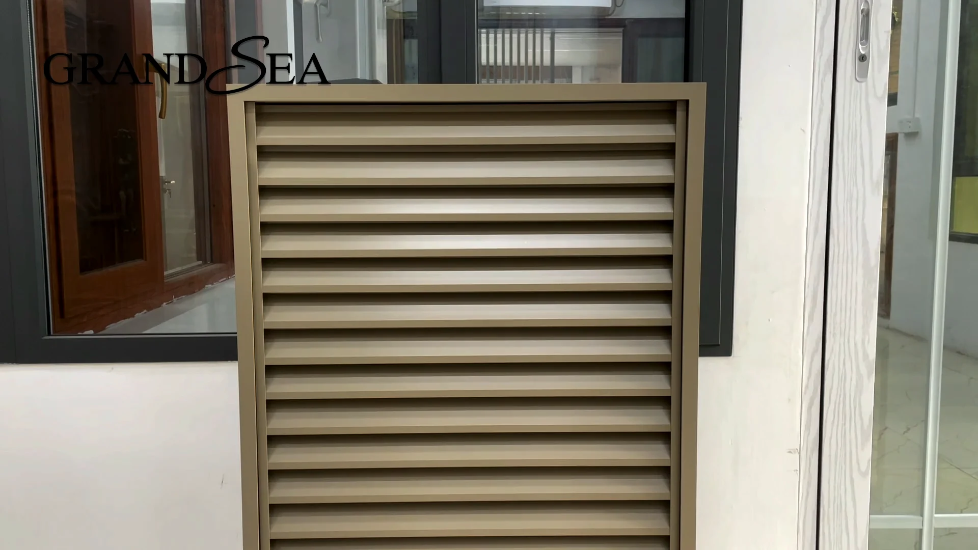 Ventilation Burglar Proof Fixed Aluminum Louver Shutter Window With Fly ...