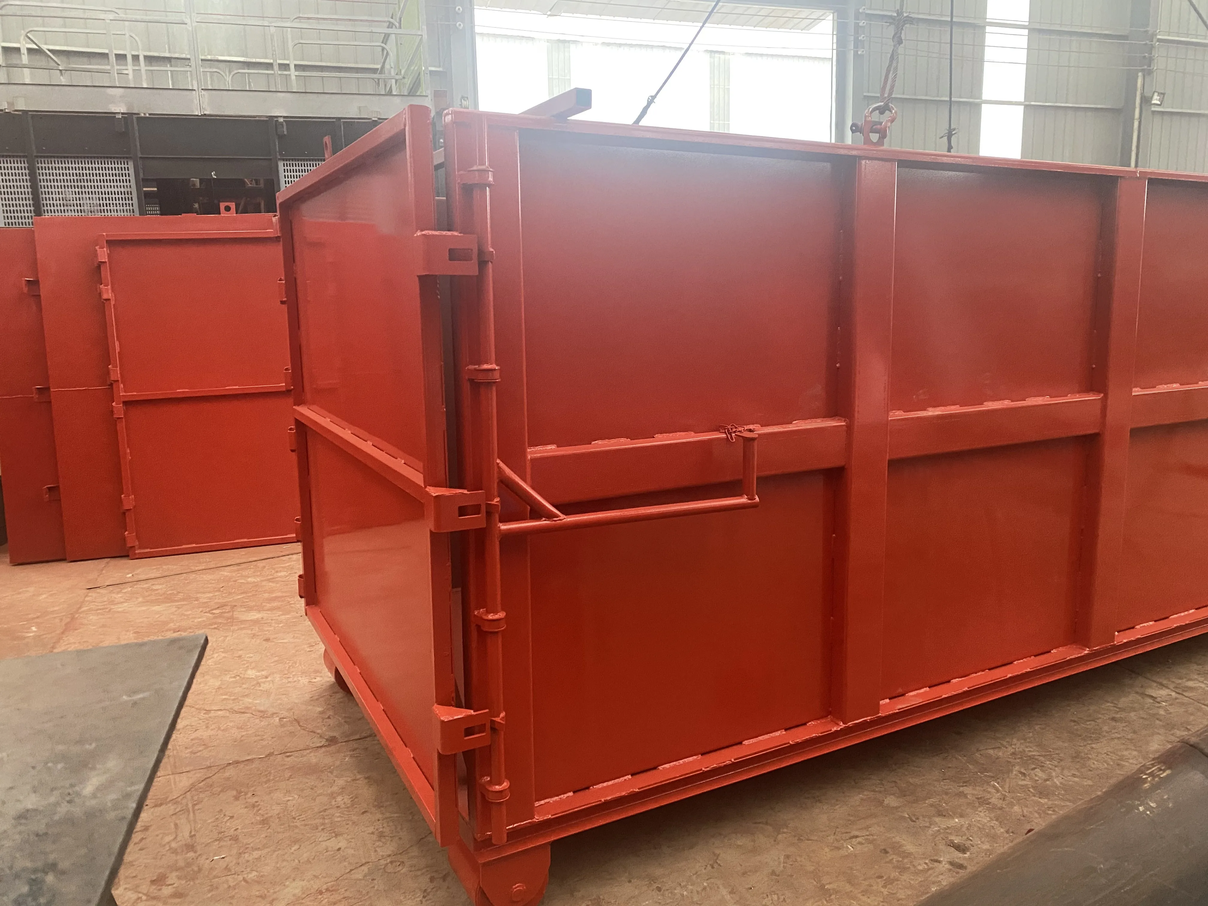 Outdoor Metal Skip Bin Roll Off Dumpster Industrial Mobile Scrap Metal ...