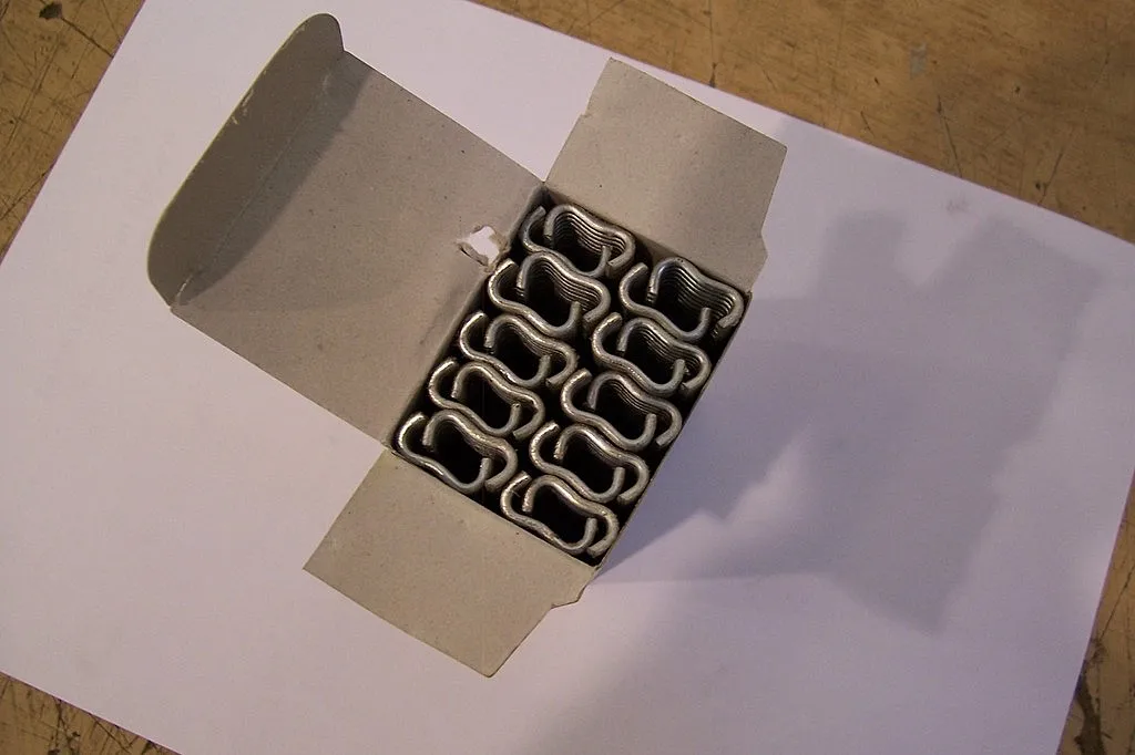 Galvanized A16 Omega Hog Ring Staple For Fencing - Buy Glued Galvanized ...